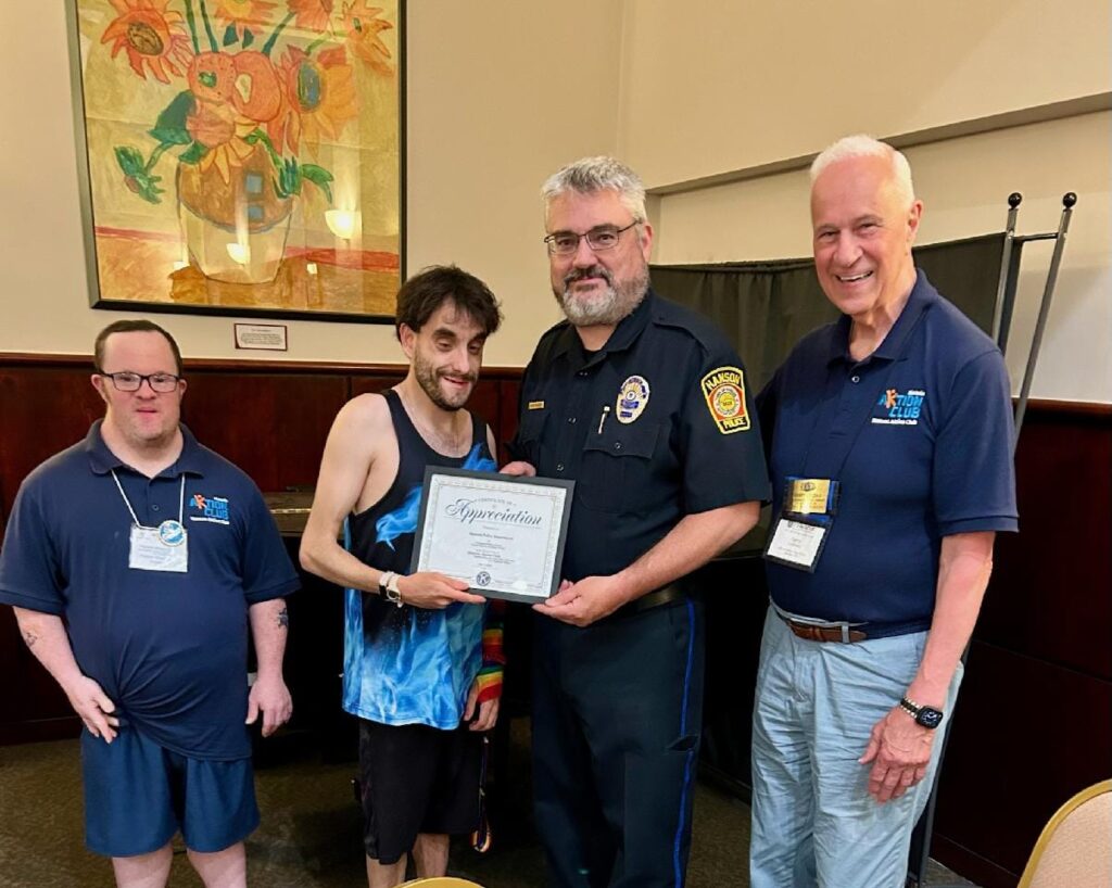 Hanson Police Recieve Hanson Kiwanis Aktion Club Certificate of ...